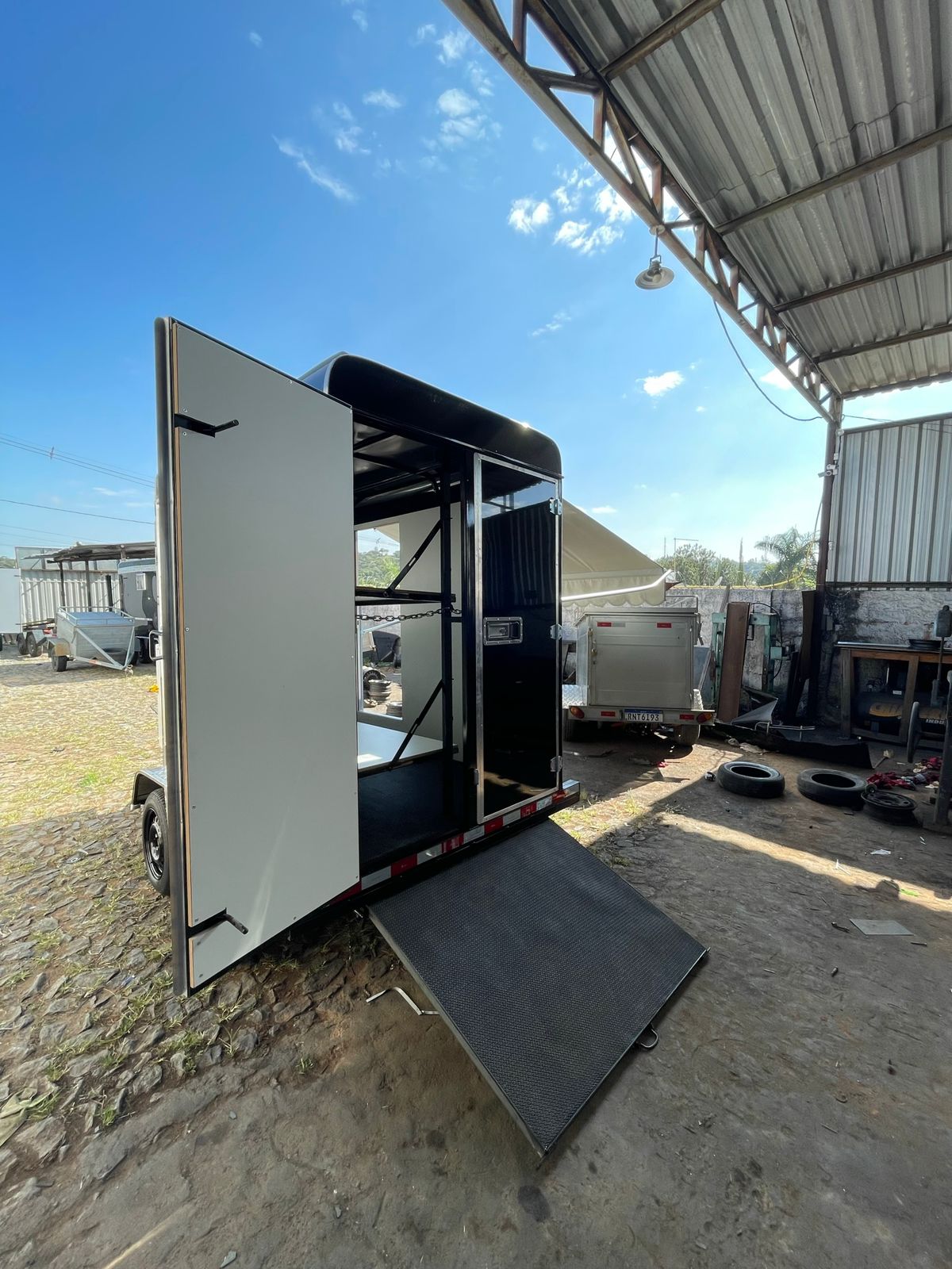 BT Trailers – Fabricação de Trailers e Reboques
